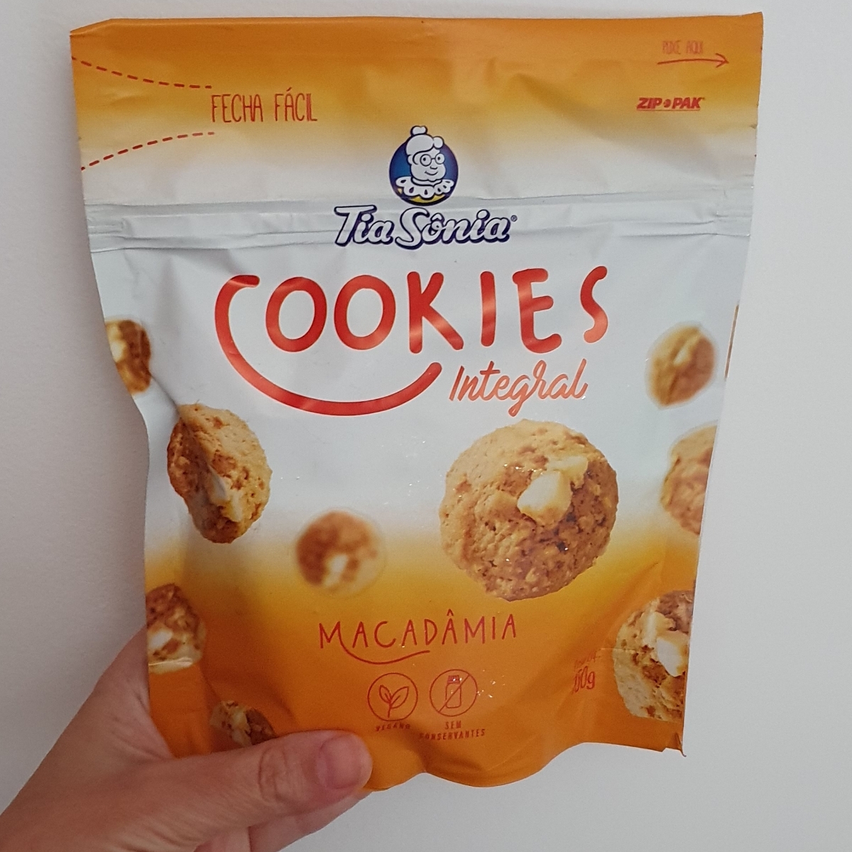 Cookies Integrais Macadâmia from Tia Sônia - Vegan Product Reviews ...