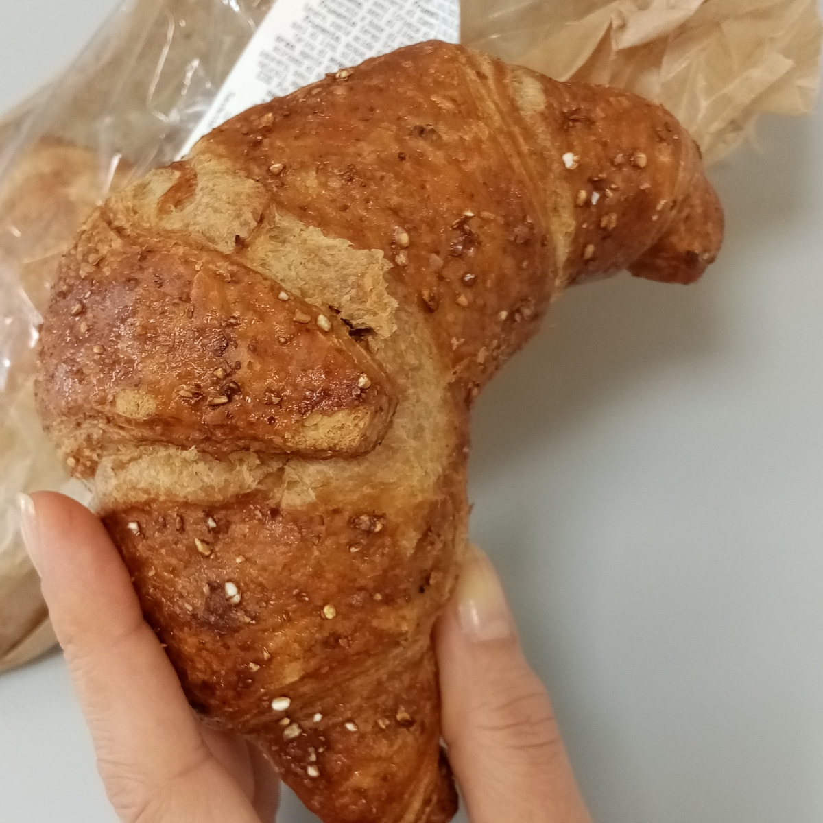 Cornetto vegano ai frutti di bosco con lievito madre from Lidl - Vegan ...