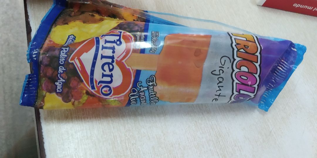 Avaliações de Helado De Agua Tricolor Gigante da Tirreno | abillion