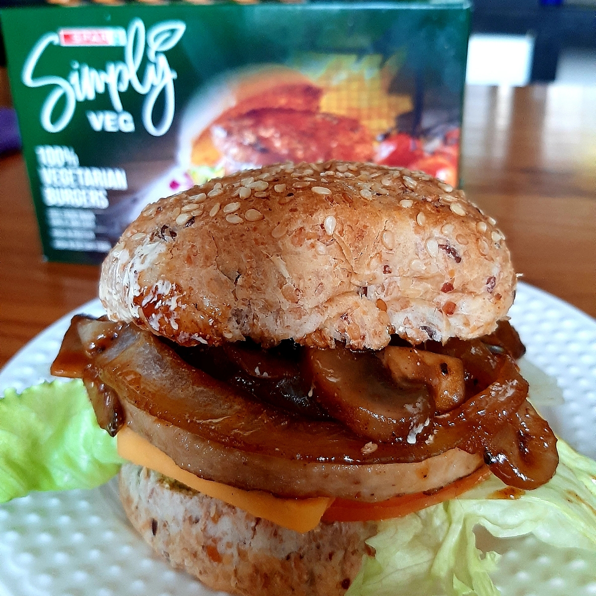 Spar Simply Veg 100% Vegetarian Burgers Reviews | abillion