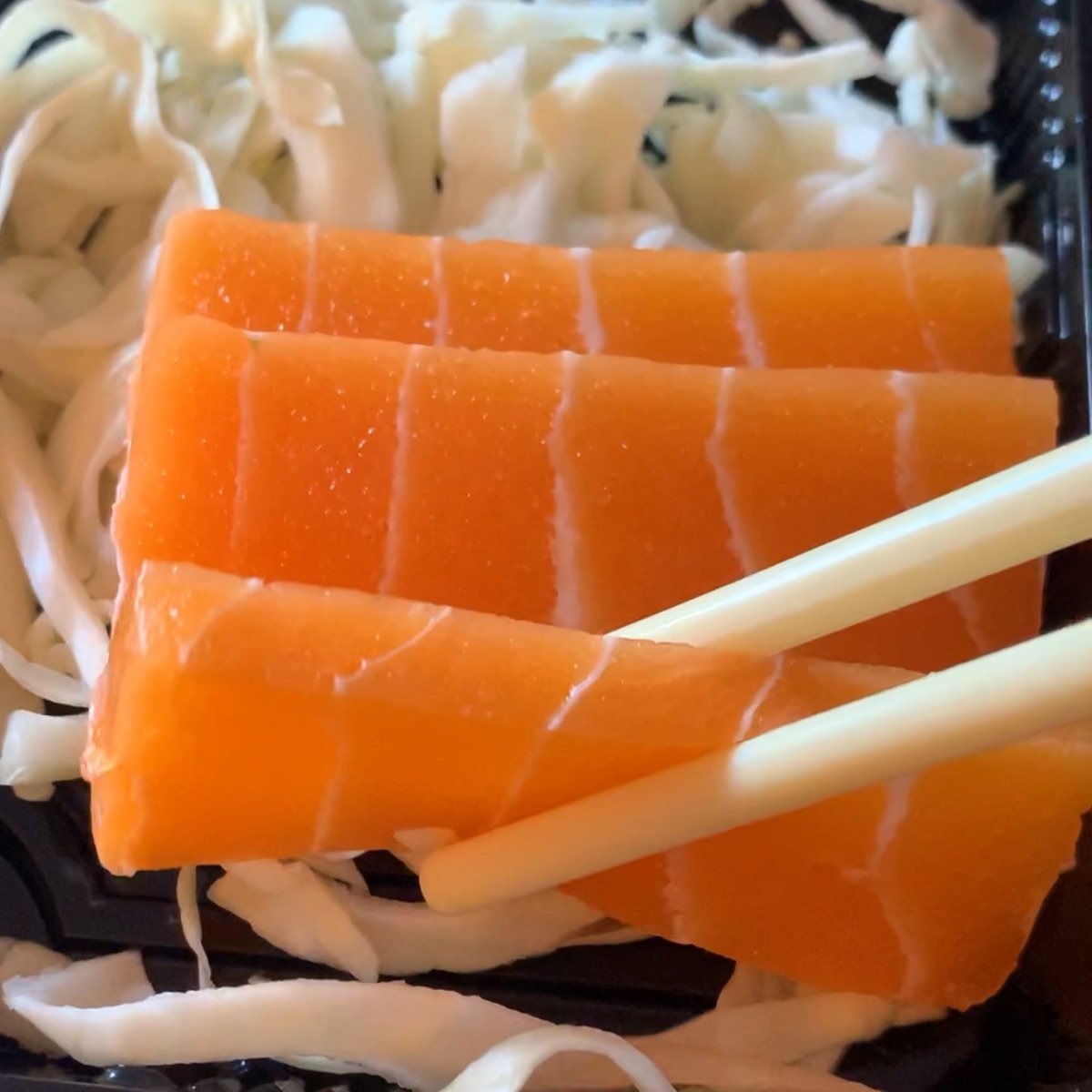 Veganushi (Maidenhead) United Kingdom Zalmon Sashimi Review | abillion