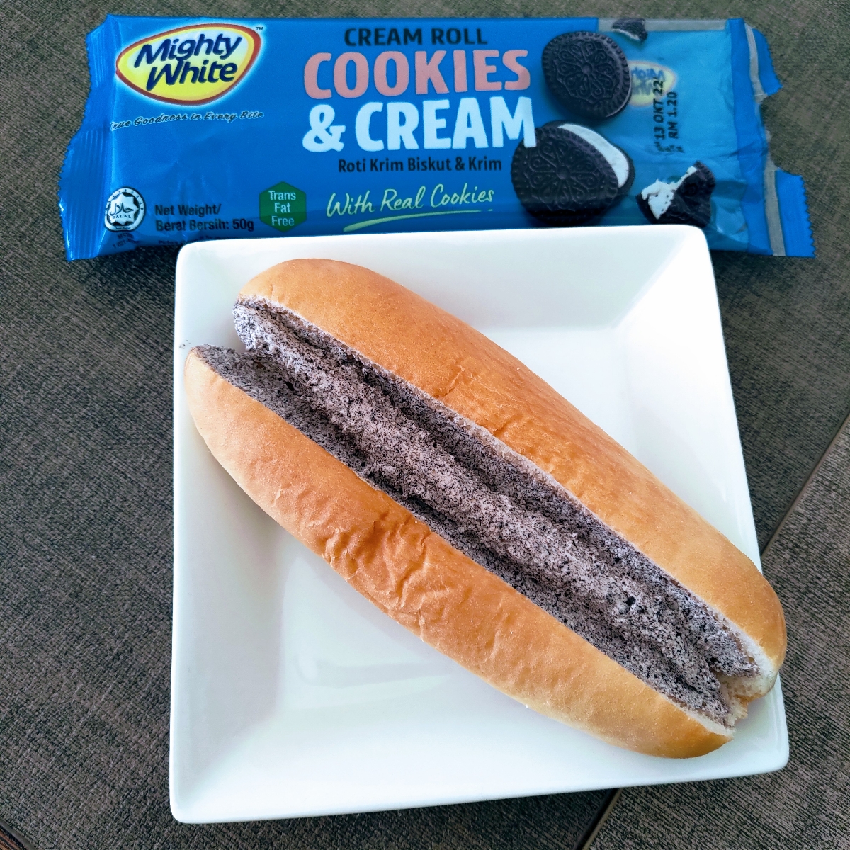 Cream Roll - Cookies & Cream from Mighty White - Vegan Product Reviews ...