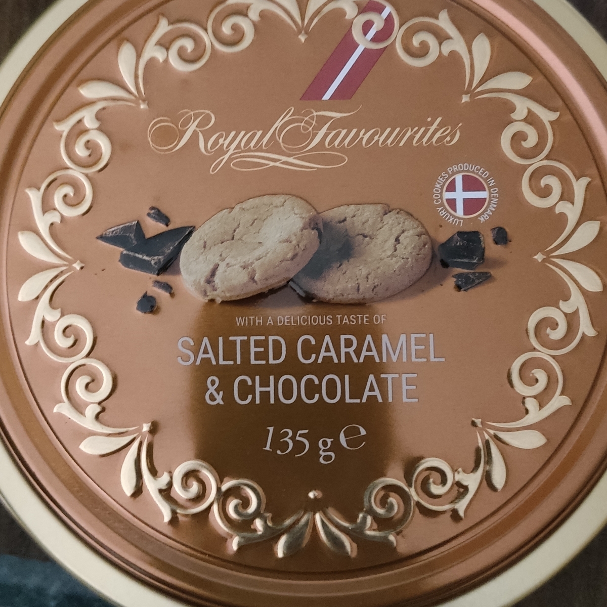 Royal Favourites cookies with salted caramel flavour and chocolate ...