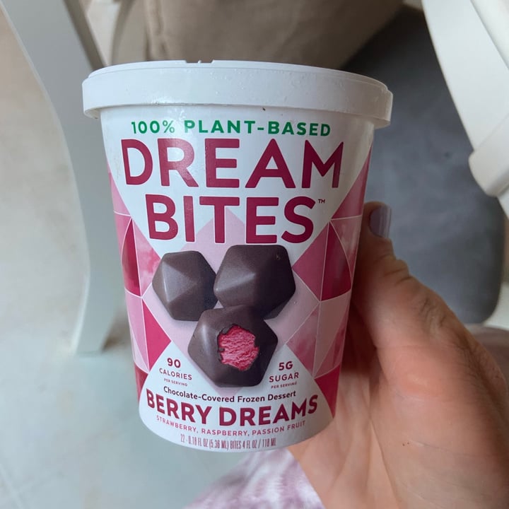 Dream Pops Berry Dreams Bites Review | abillion