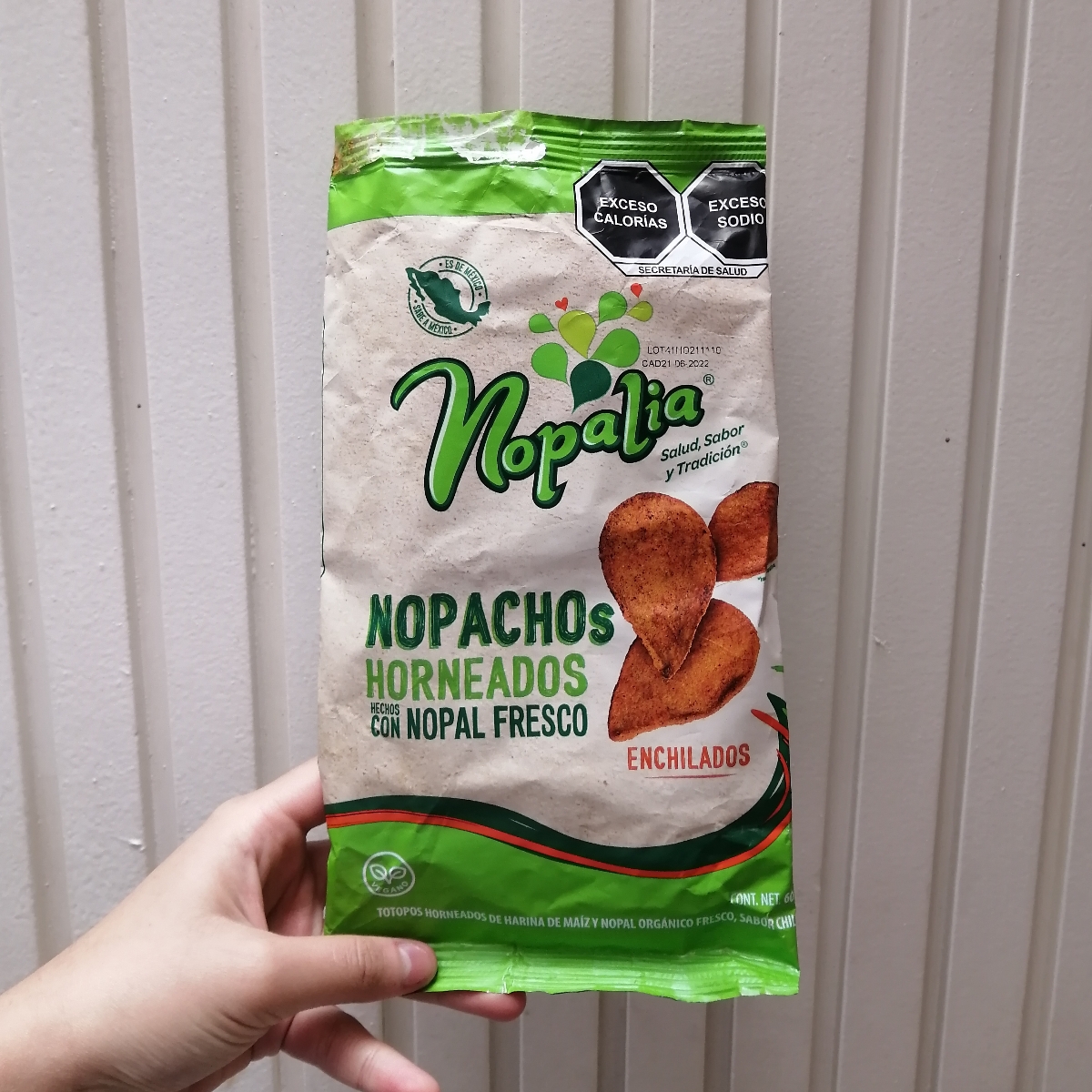 Nopachos horneados enchilados from Nopalia - Vegan Product Reviews ...