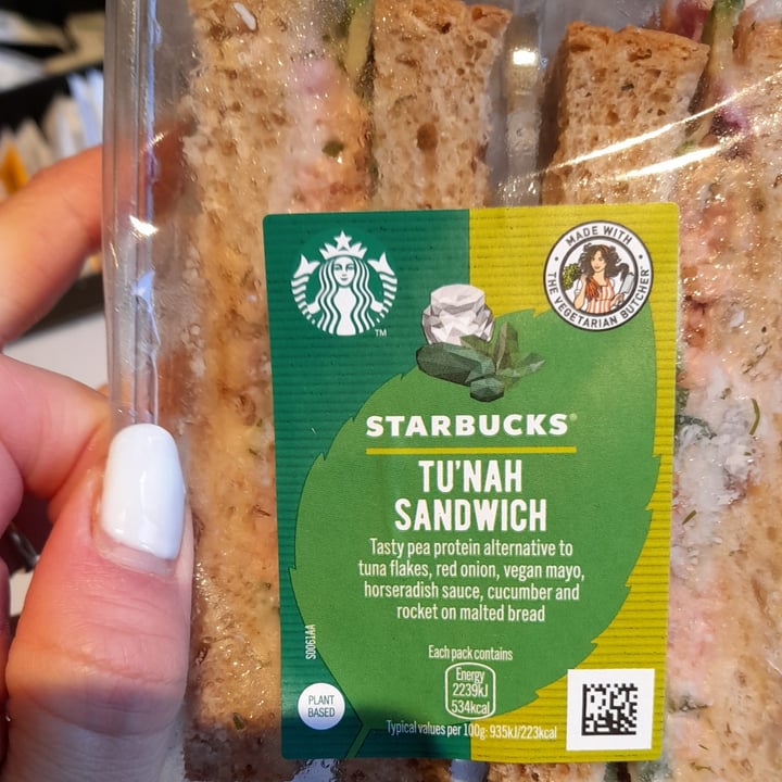 Starbucks United Kingdom Tu'nah sandwich Review | abillion