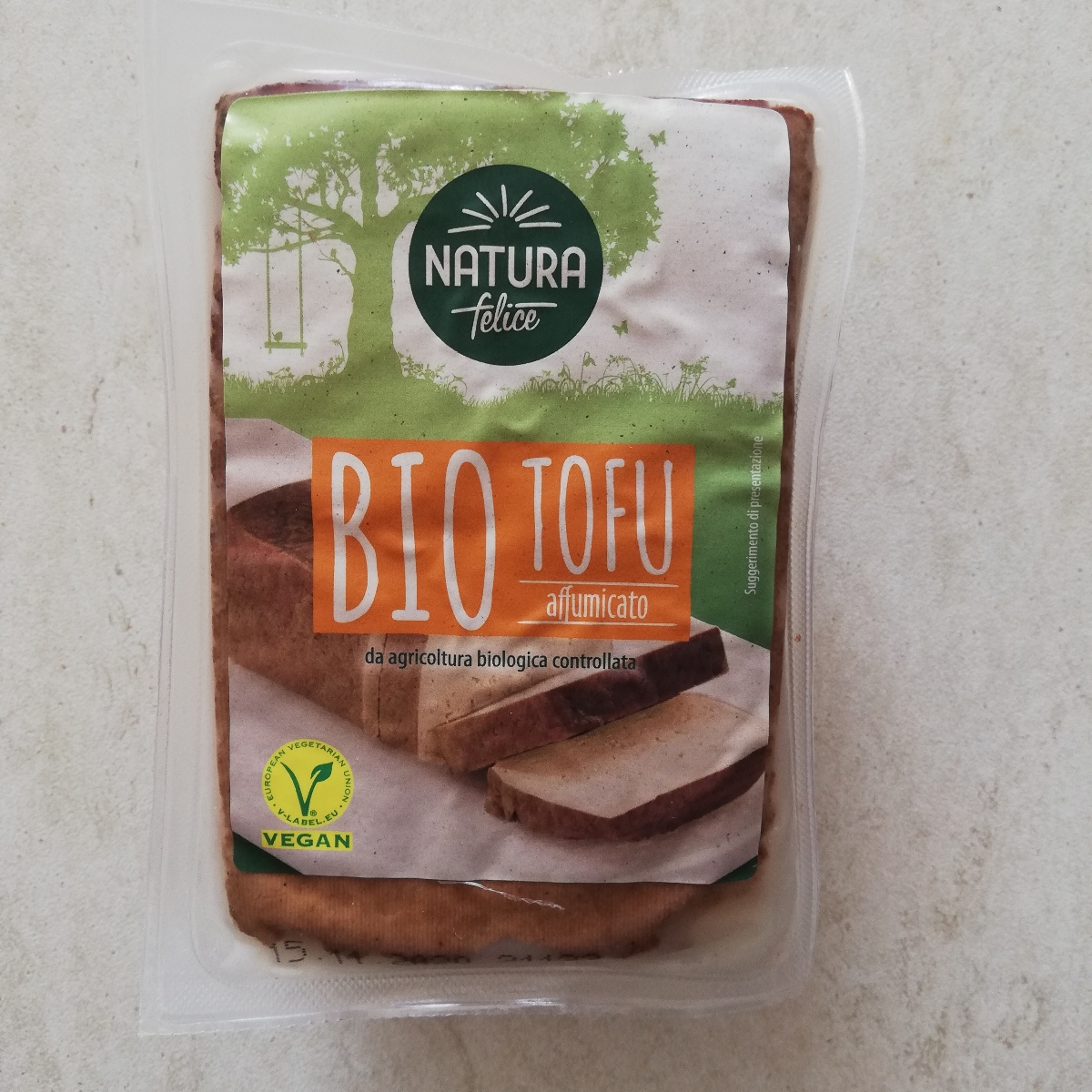 Bio Tofu Affumicato from Natura Felice - Vegan Product Reviews ...