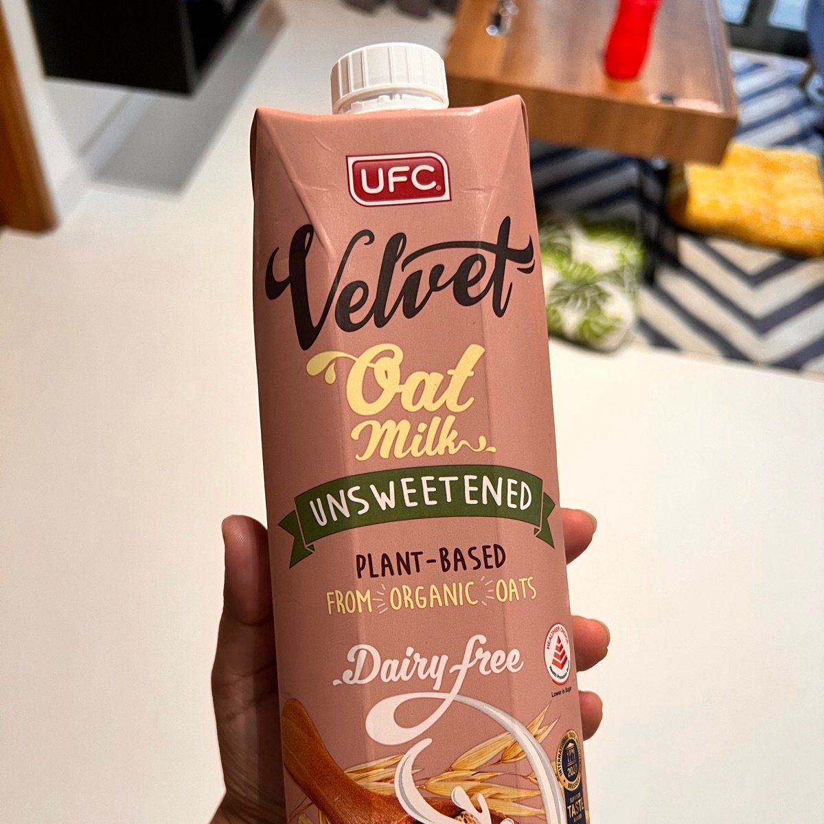 VELVET Oat Milk Drink from UFC - Vegan Product Reviews & Ratings | abillion