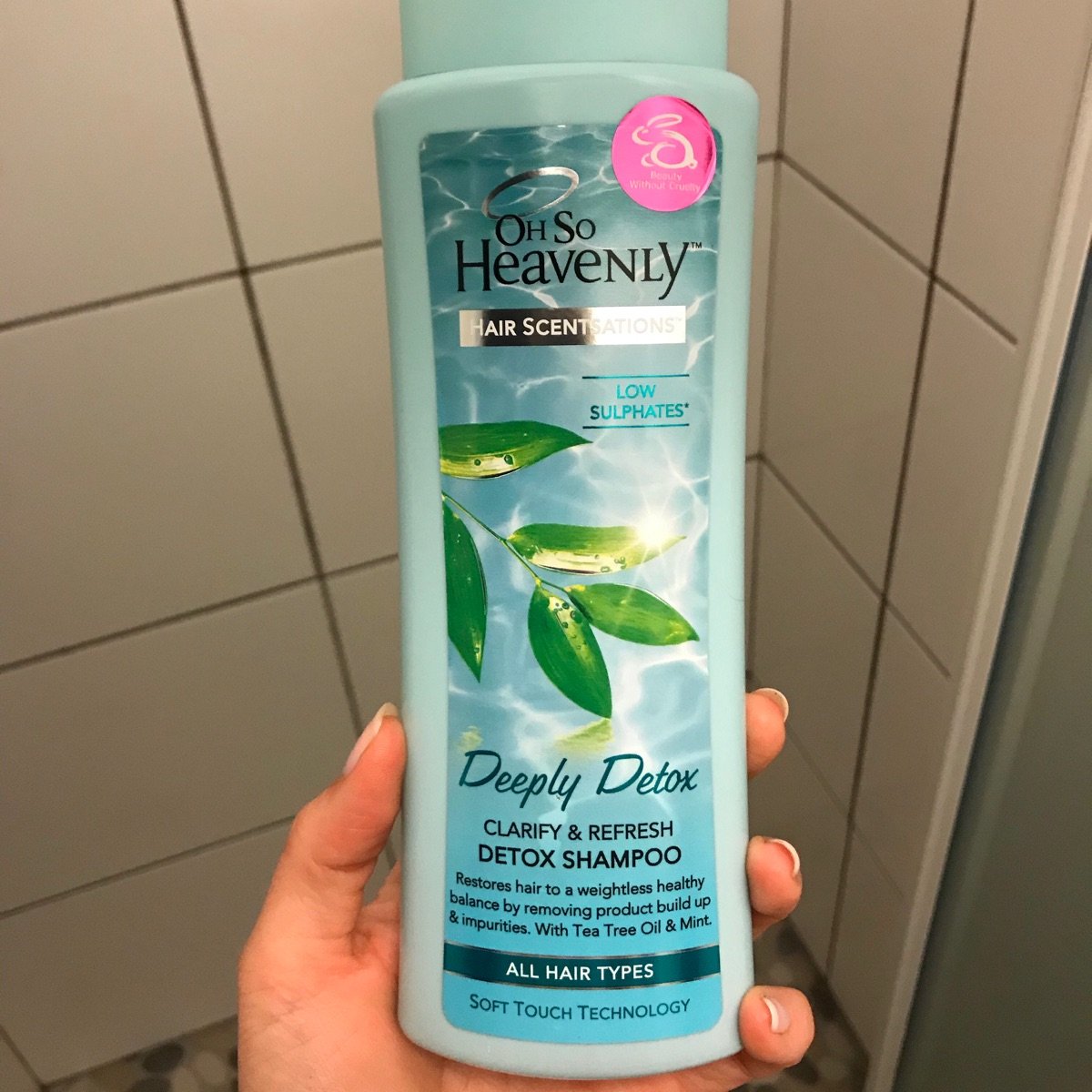 Deeply Detox Clarify & Refresh Detox Shampoo from Oh So Heavenly ...