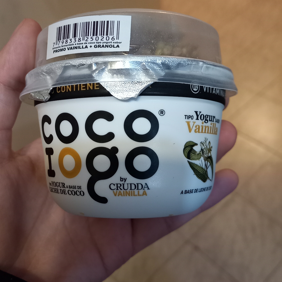 Yogurt a base de leche de coco sabor Vainilla con granola from Crudda ...