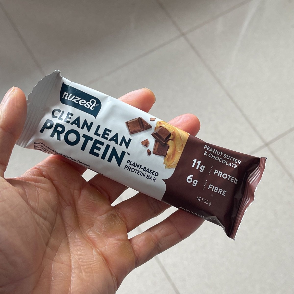 Clean lean protein bar peanut butter & chocolate from Nuzest - Vegan ...