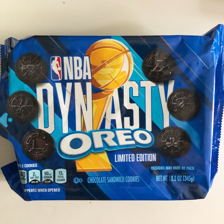 Mondelēz International NBA Dynasty Chocolate Sandwich Cookies Review ...