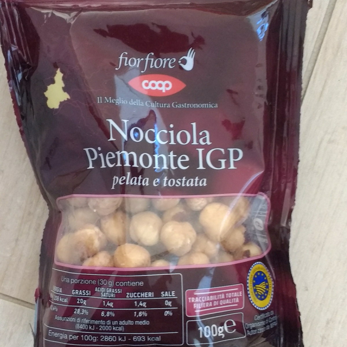 Nocciole Piemonte from Coop - Vegan Product Reviews & Ratings | abillion