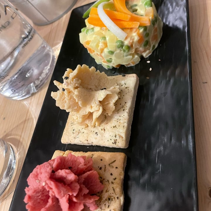 ...IDEM CON PATATE Torino, Italy Piatto tapas Review | abillion