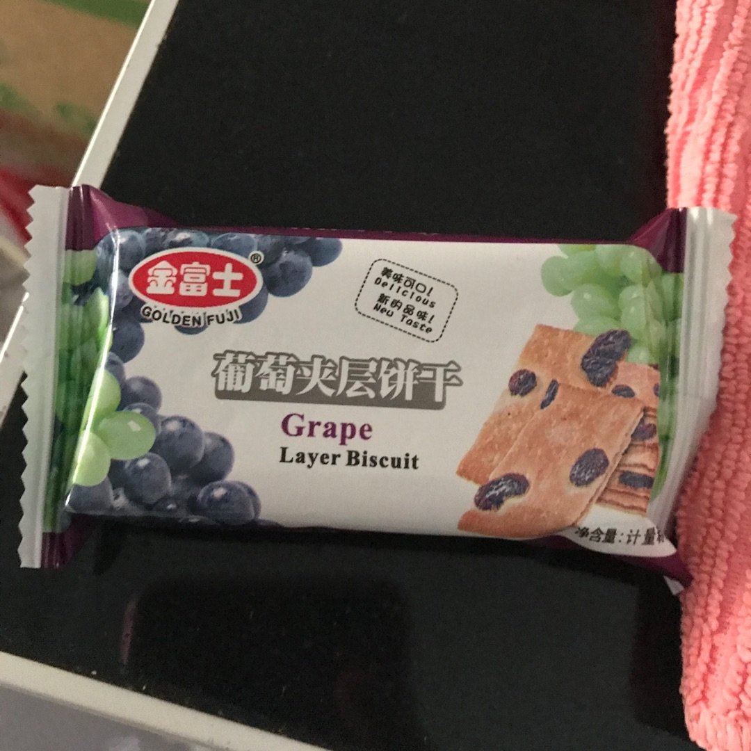 Grape Layer Biscuit from Golden fuji - Vegan Product Reviews & Ratings ...