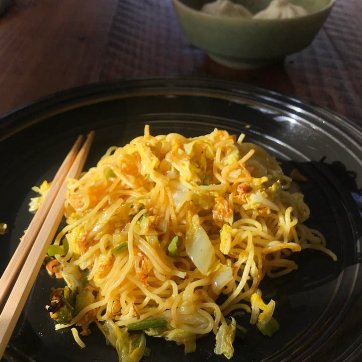 Maruchan's Nama Yakisoba - Curry Review | abillion