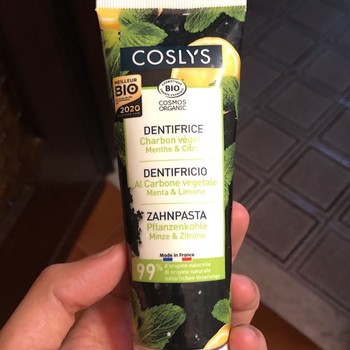 dentifricio al carbone vegetale menta e limone from Coslys - Vegan Product Reviews & Ratings ...