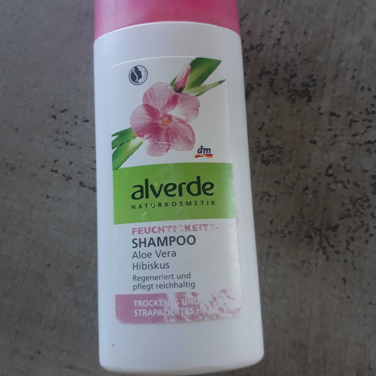 Feuchtigkeits shampoo from Alverde Naturkosmetik - Vegan Product ...