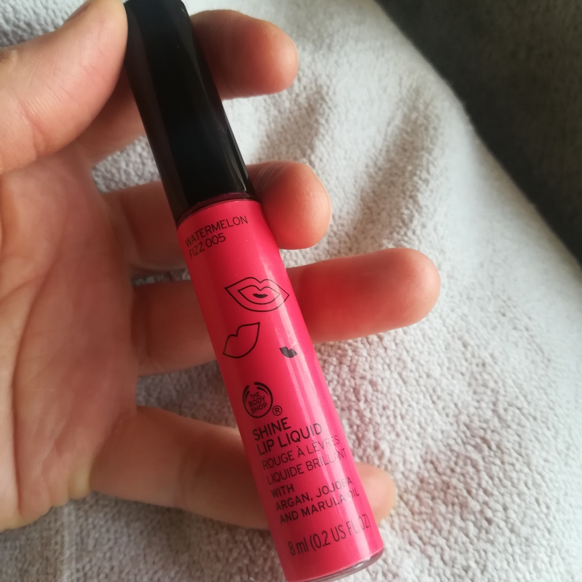 Shine Lip Liquid Watermelon Fizz 005 from The Body Shop - Vegan Product ...
