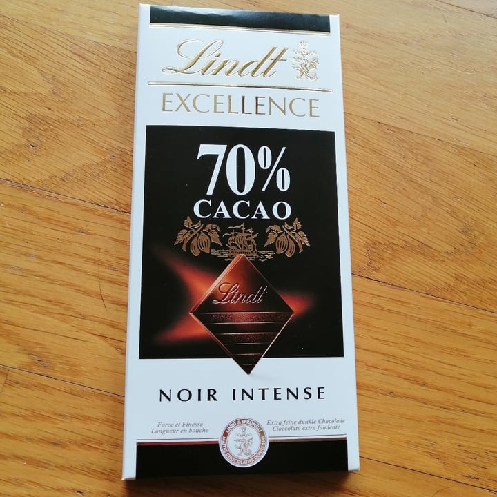 Lindt 70% Cocoa Dark Chocolate Excellence Bar Review | abillion