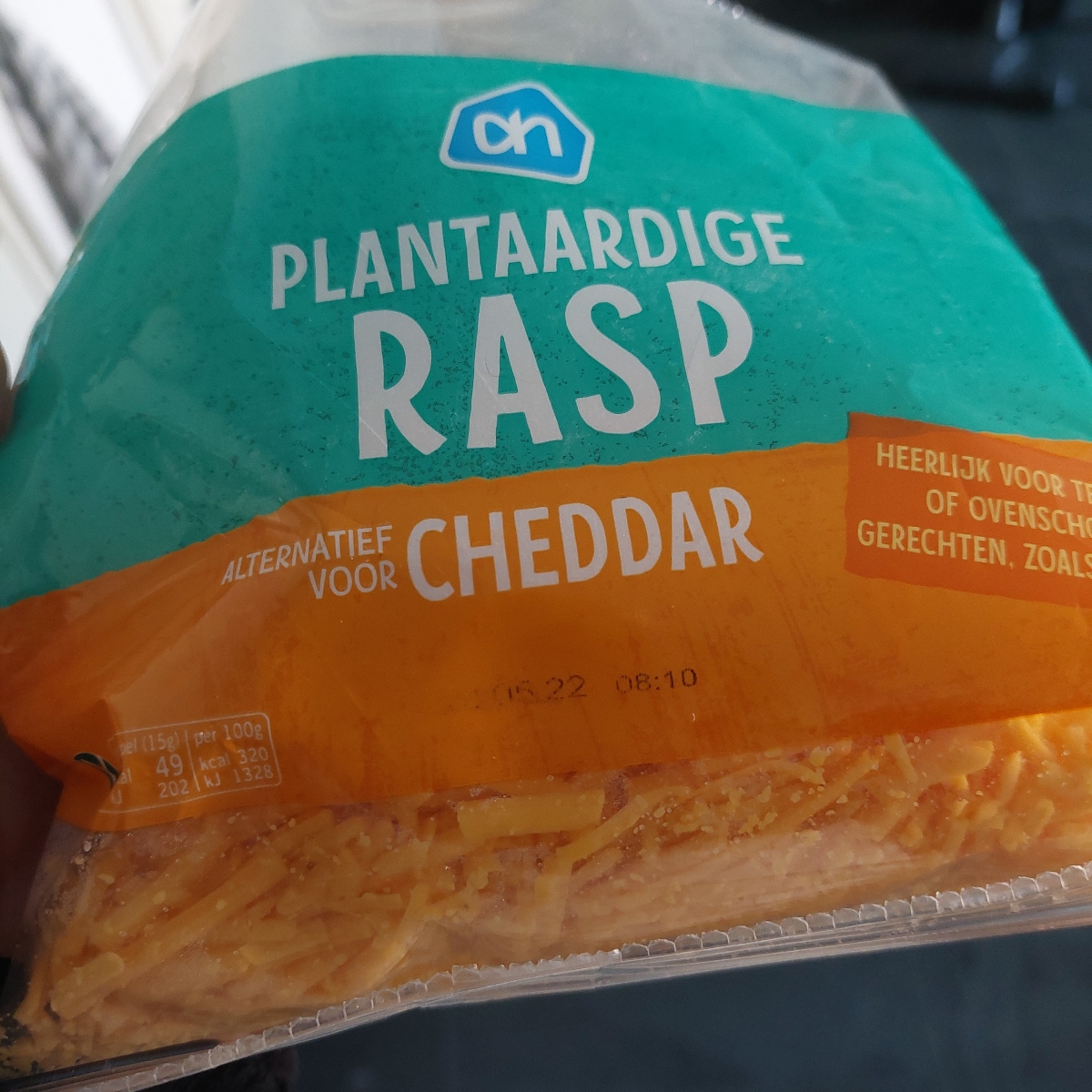 alternatieve rasp cheddar from Albert Heijn AH - Vegan Product Reviews ...