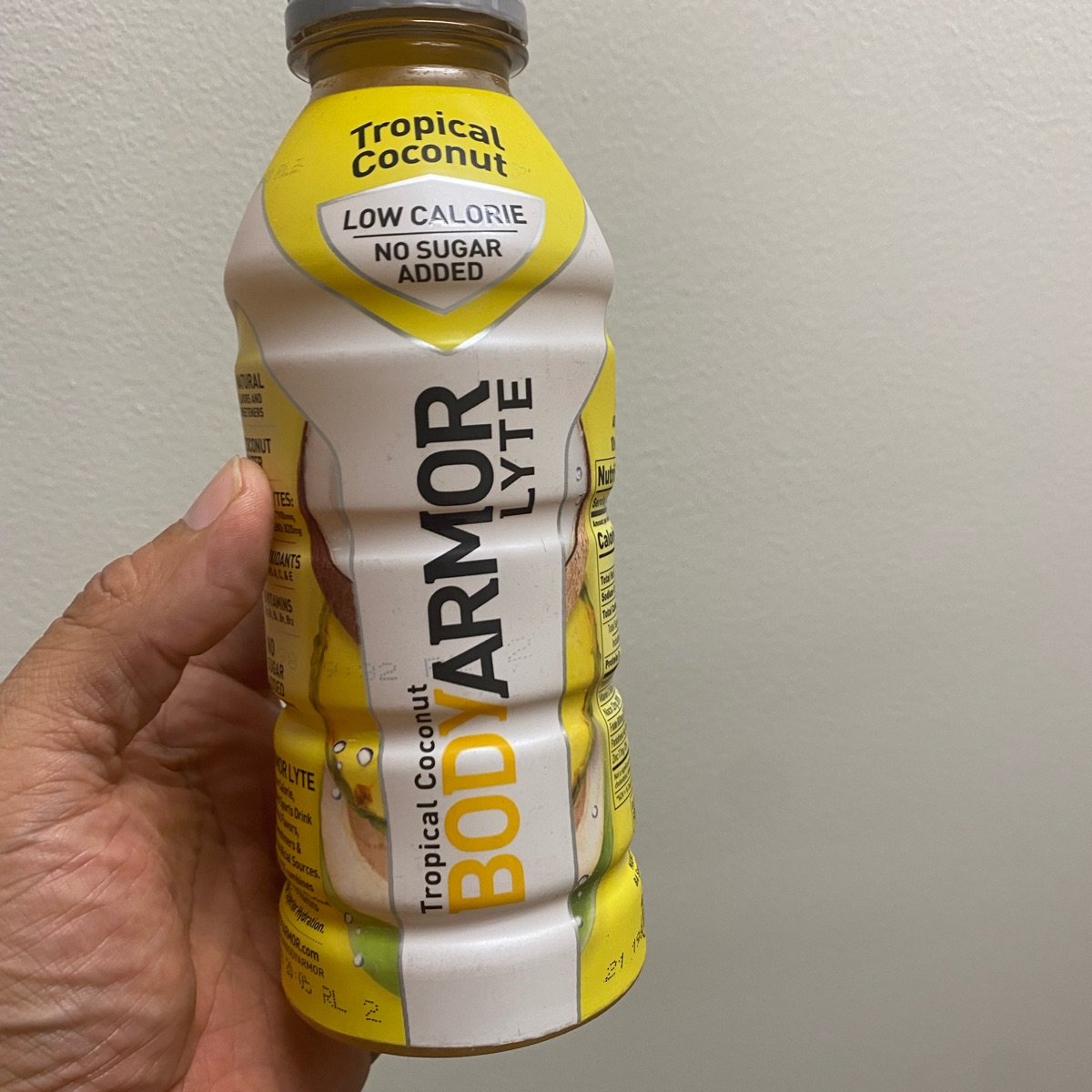 BodyArmor Body Armor Lyte Tropical Coconut Reviews | abillion