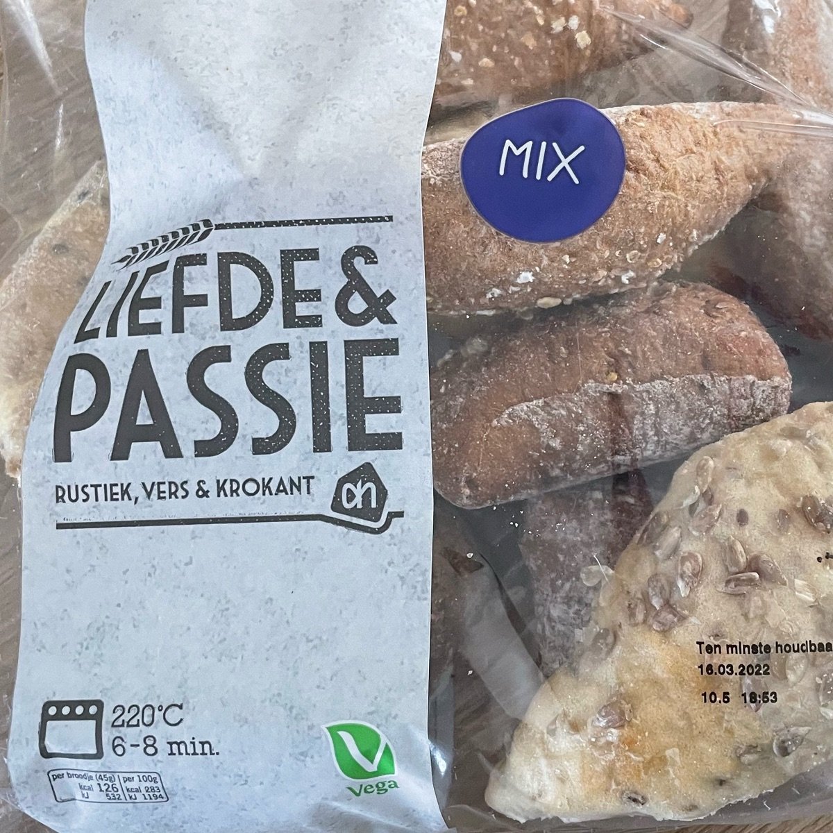 Liefde en passie Brood Mix from Albert Heijn AH - Vegan Product Reviews ...