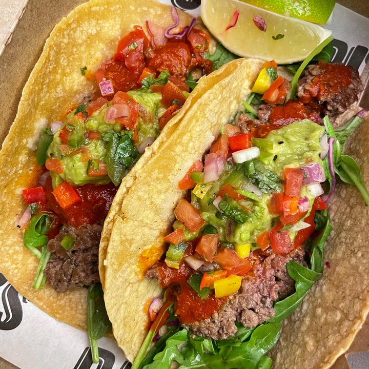 Papi's Tacos Bras Basah, Singapore Impossible Taco Review | abillion