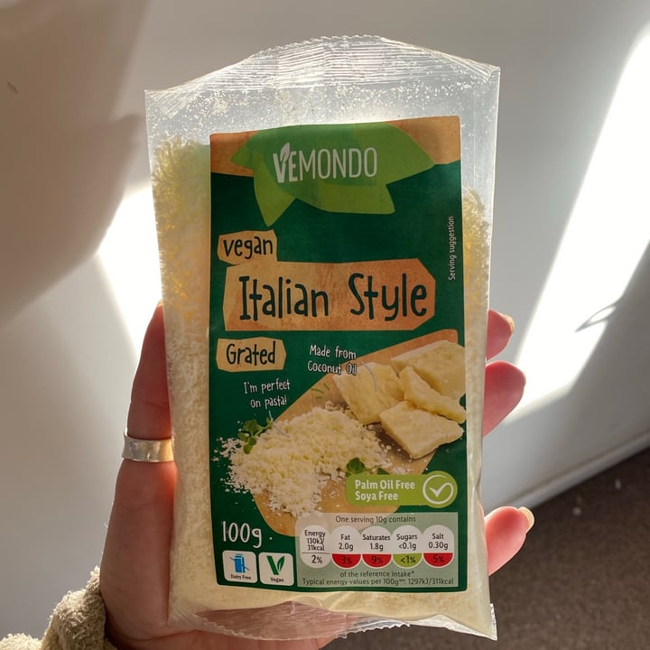 Vemondo Vegan Italian Style Grated Cheese Review | abillion