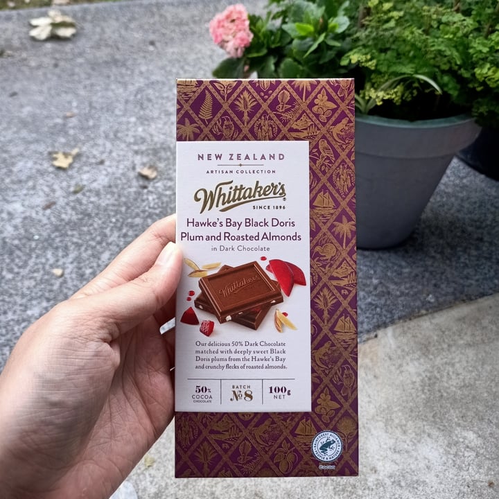 Whittaker's Hawke's Bay Black Doris Plum And Roasted Almonds Dark ...