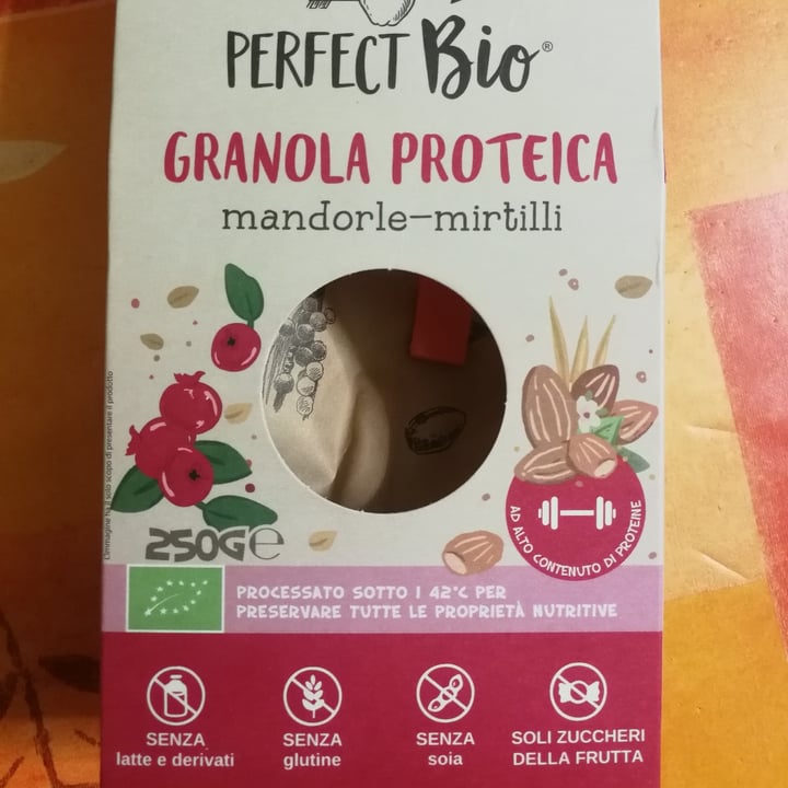 Perfect Bio Granola Proteica - Mandorle e Mirtilli Review | abillion