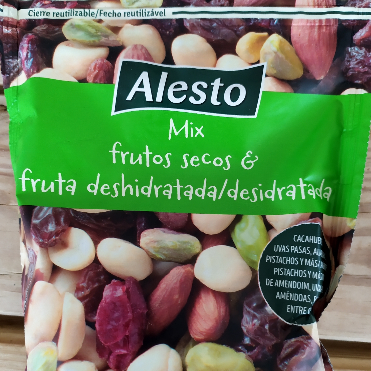 Mix de frutos secos y fruta deshidratada from Alesto - Vegan Product Reviews & Ratings | abillion
