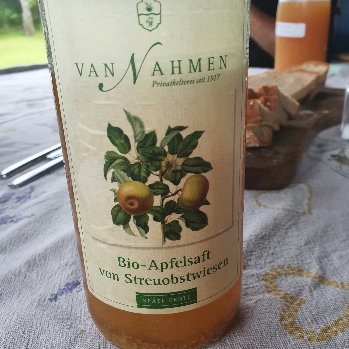 Bio-Apfelsaft from Van Nahmen - Vegan Product Reviews & Ratings | abillion