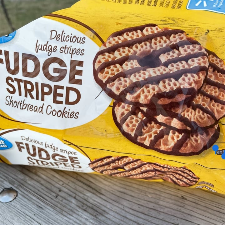 Great Value Fudge Striped Shortbread Cookies Review | abillion
