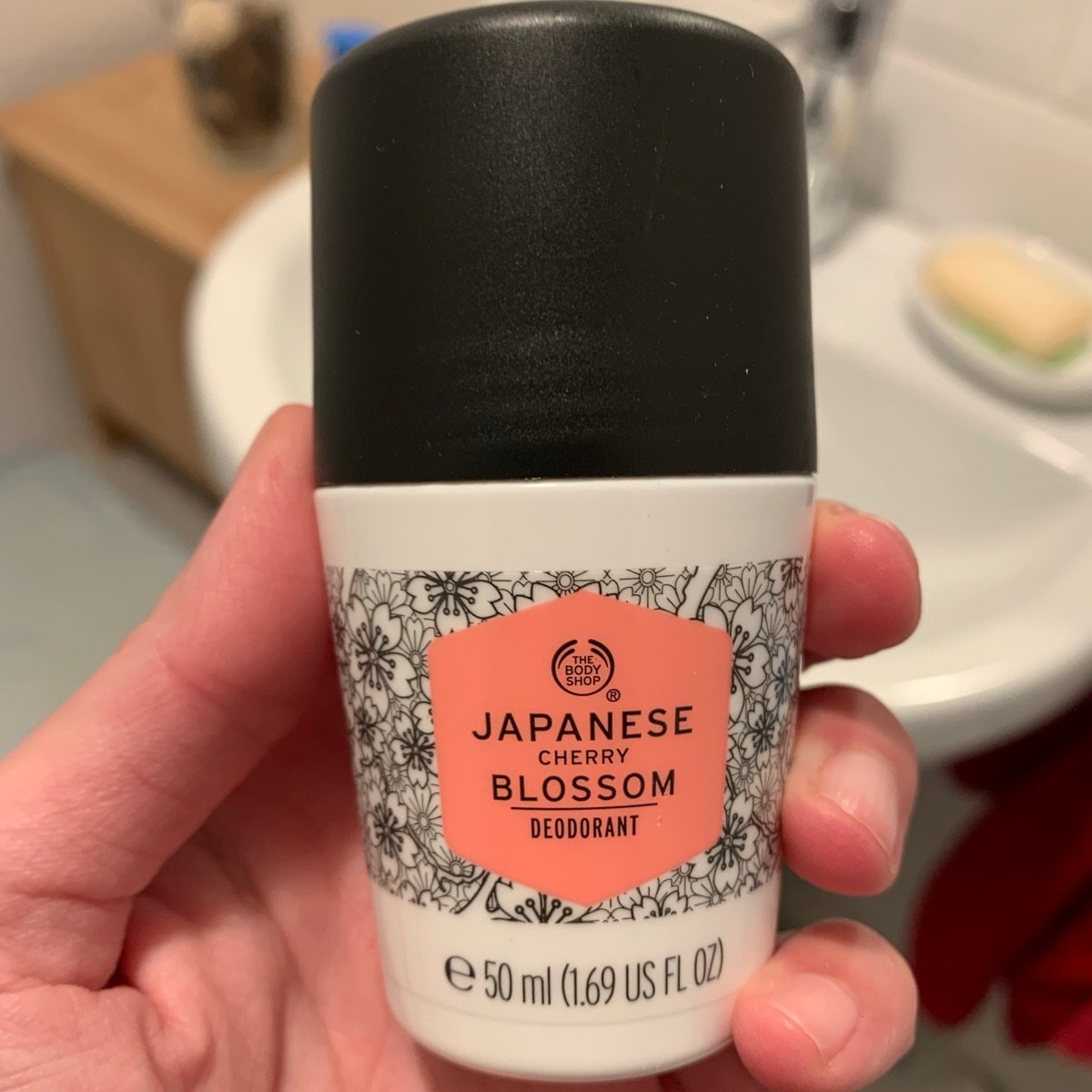 The Body Shop Japanese Blossom Deodorant Reviews | abillion