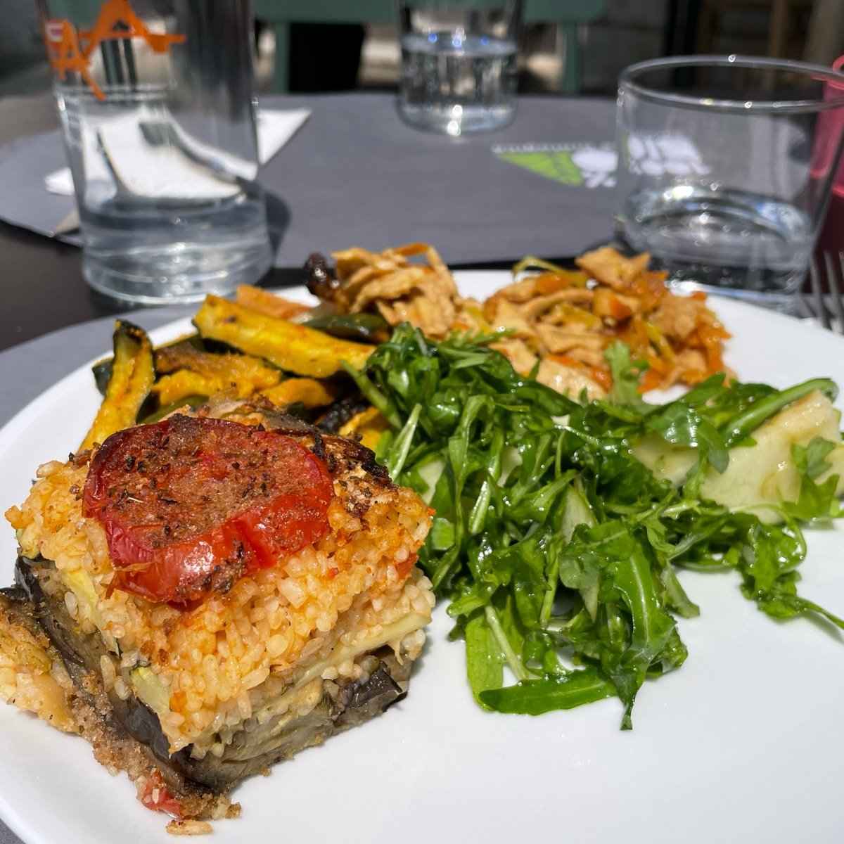 Buffet al peso at 100% BIO - Review by @beltane | abillion