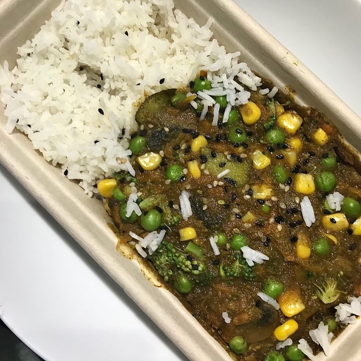 Gracious Grub United Kingdom Chippy-style Veg Curry & Rice Review ...