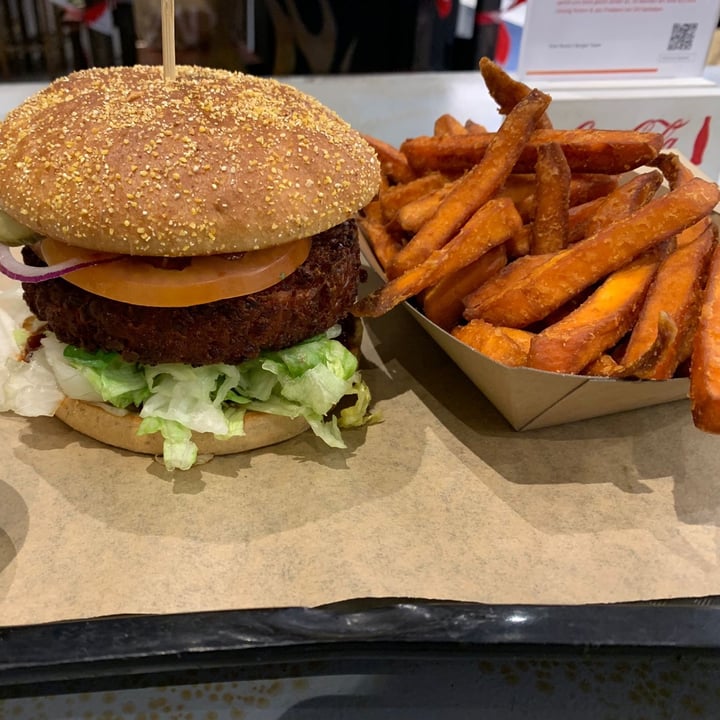 Rusty's Burgers Mitte, Leipzig, Germany Lentil Burger (with sweet ...