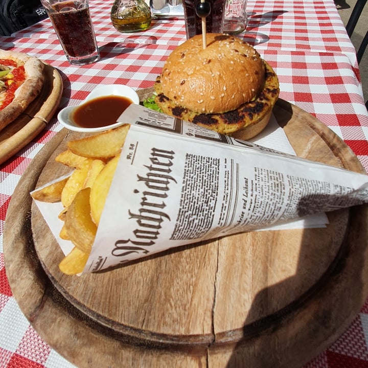 Old City Bar Pula Pula, Croatia Vegan Burger Review | abillion