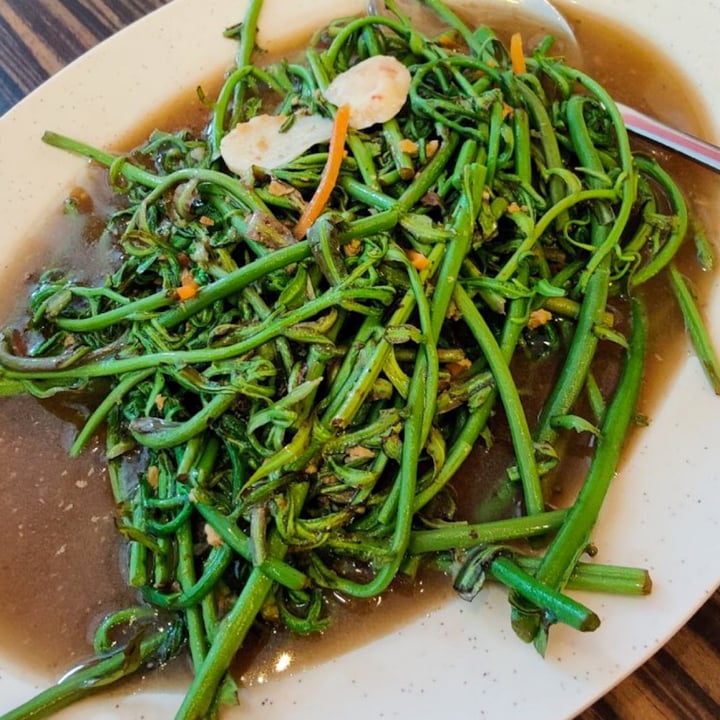 The Legend Vegetarian Cafe 3 1/2 Mile, Kuching, Malaysia Midin with ...