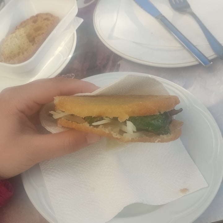 Restaurante Arepera Jojoto y Millo La Única Mala, Spain Arepa Review ...