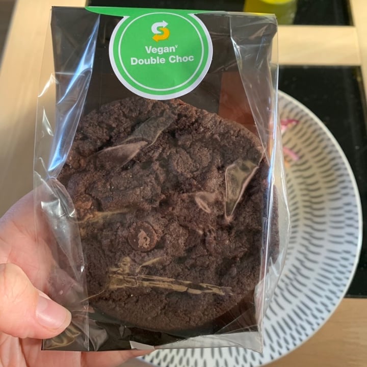 Subway United Kingdom Double Chocolate Cookie Review | abillion