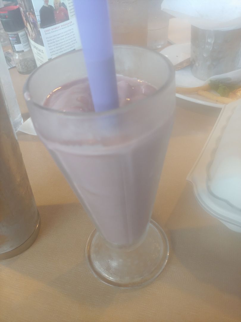 Hibiscus Mango Soy Shake at Silver Diner, Waldorf - Vegan Dish Reviews ...