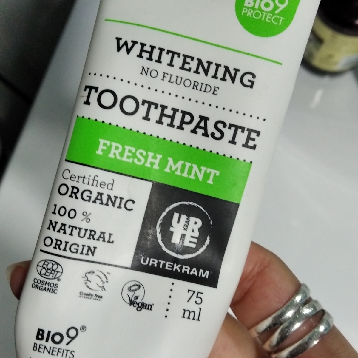 Toothpaste from Bio9 - Vegan Product Reviews & Ratings | abillion