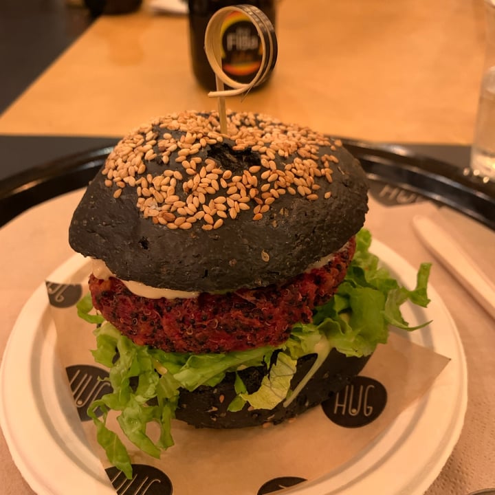 HUG Monza, Italy Burger "Batman" Review | abillion