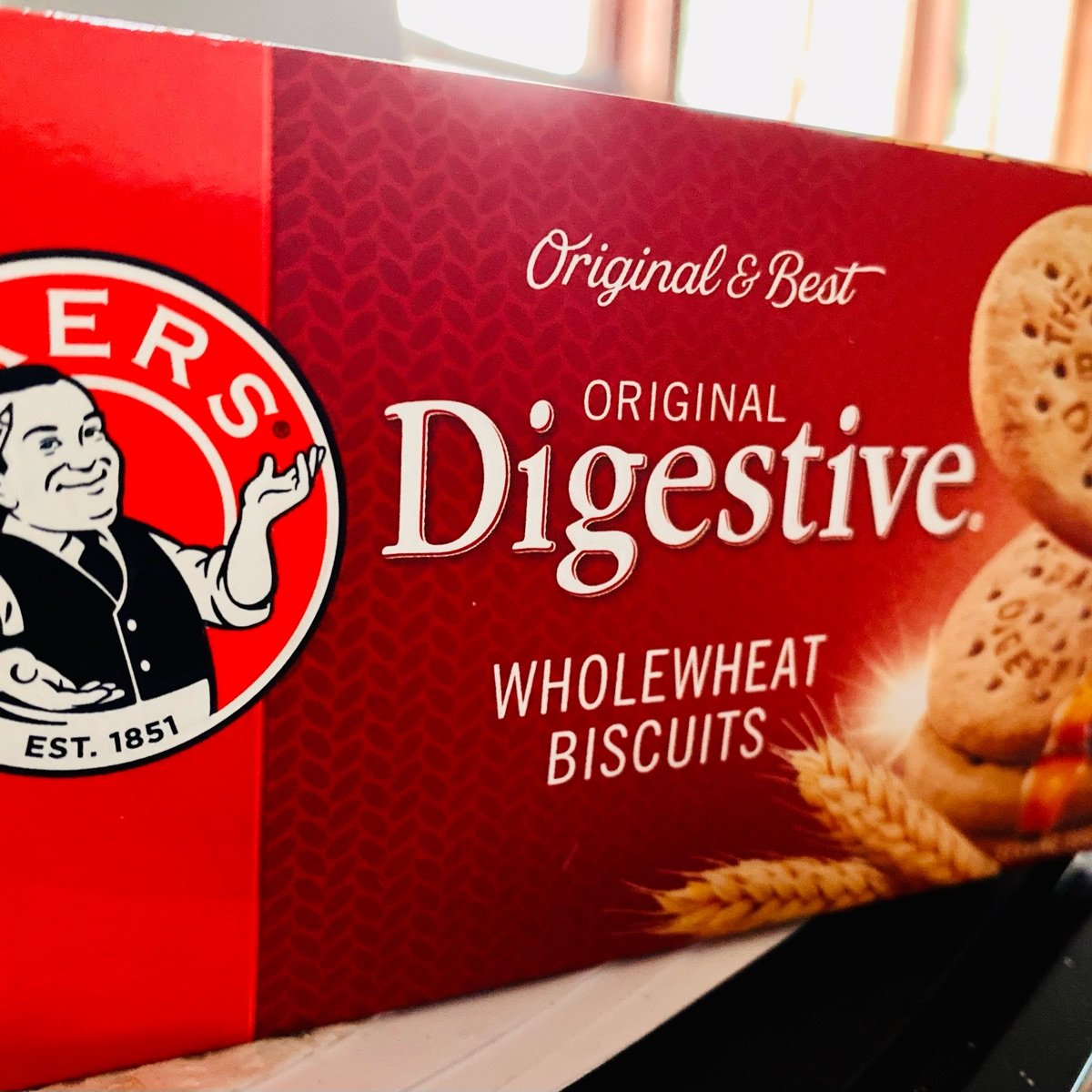 Digestive wholewheat biscuits from Bakers - Vegan Product Reviews ...