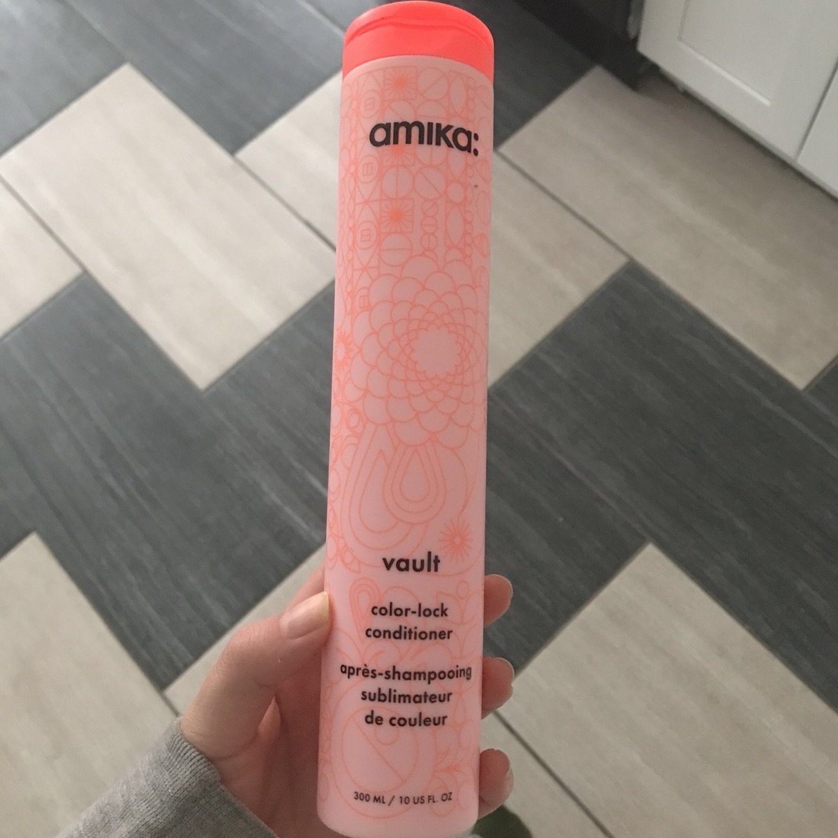 Color lock conditioner from Amika - Vegan Product Reviews & Ratings ...