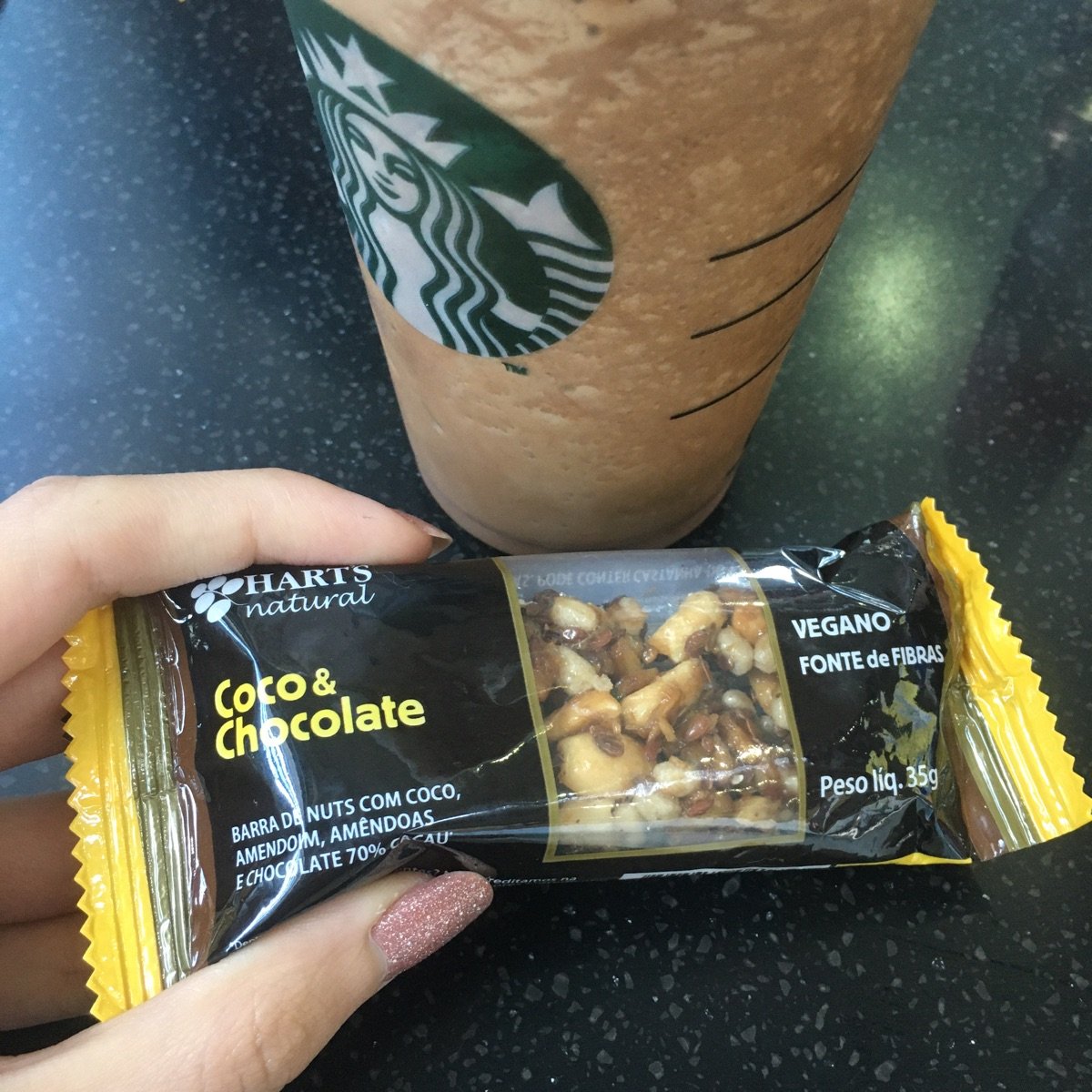 Barra de cereais com coco e chocolate from Hart's Natural - Vegan ...