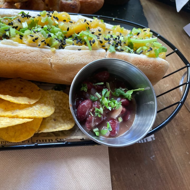 Chicken Of the Woods Madrid, Spain Hot Dog De La Semana Review | abillion