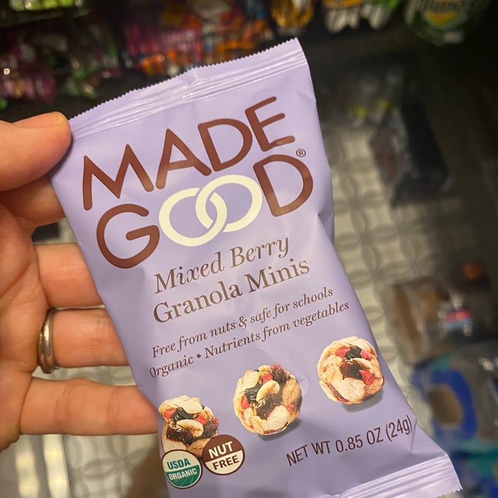 Made Good Mixed Berry Granola Minis Review | abillion